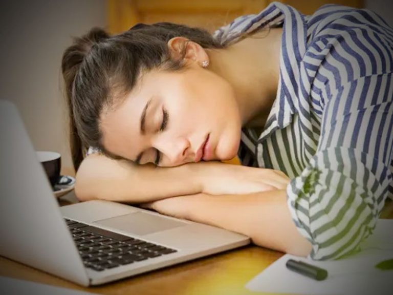 The Science and Benefits of Power Naps: How a Short Period of Rest can ...